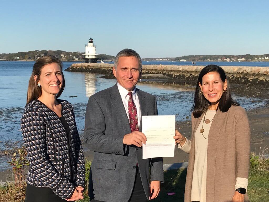 Acadia Insurance gift to support SMCC business students - Southern ...