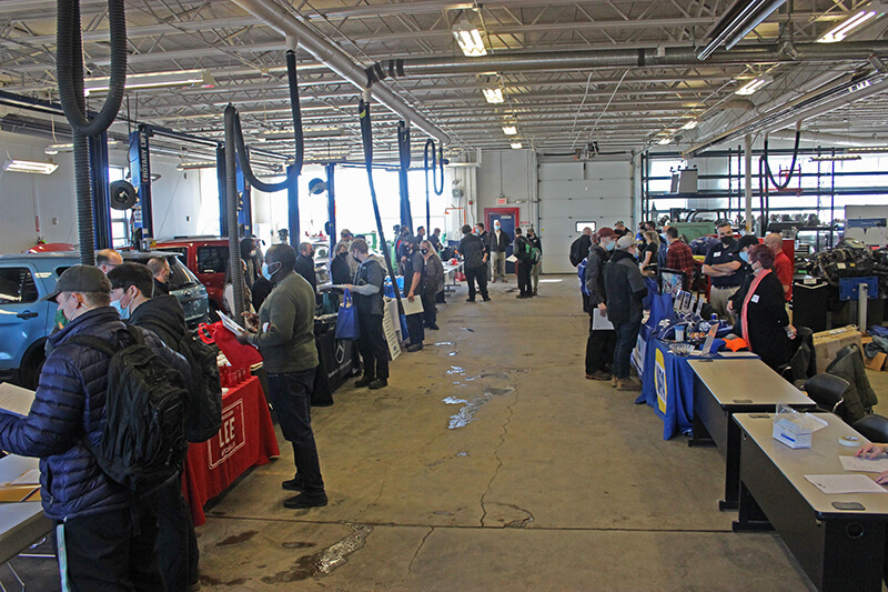 Auto Technology job fair connects students with employers - Southern ...
